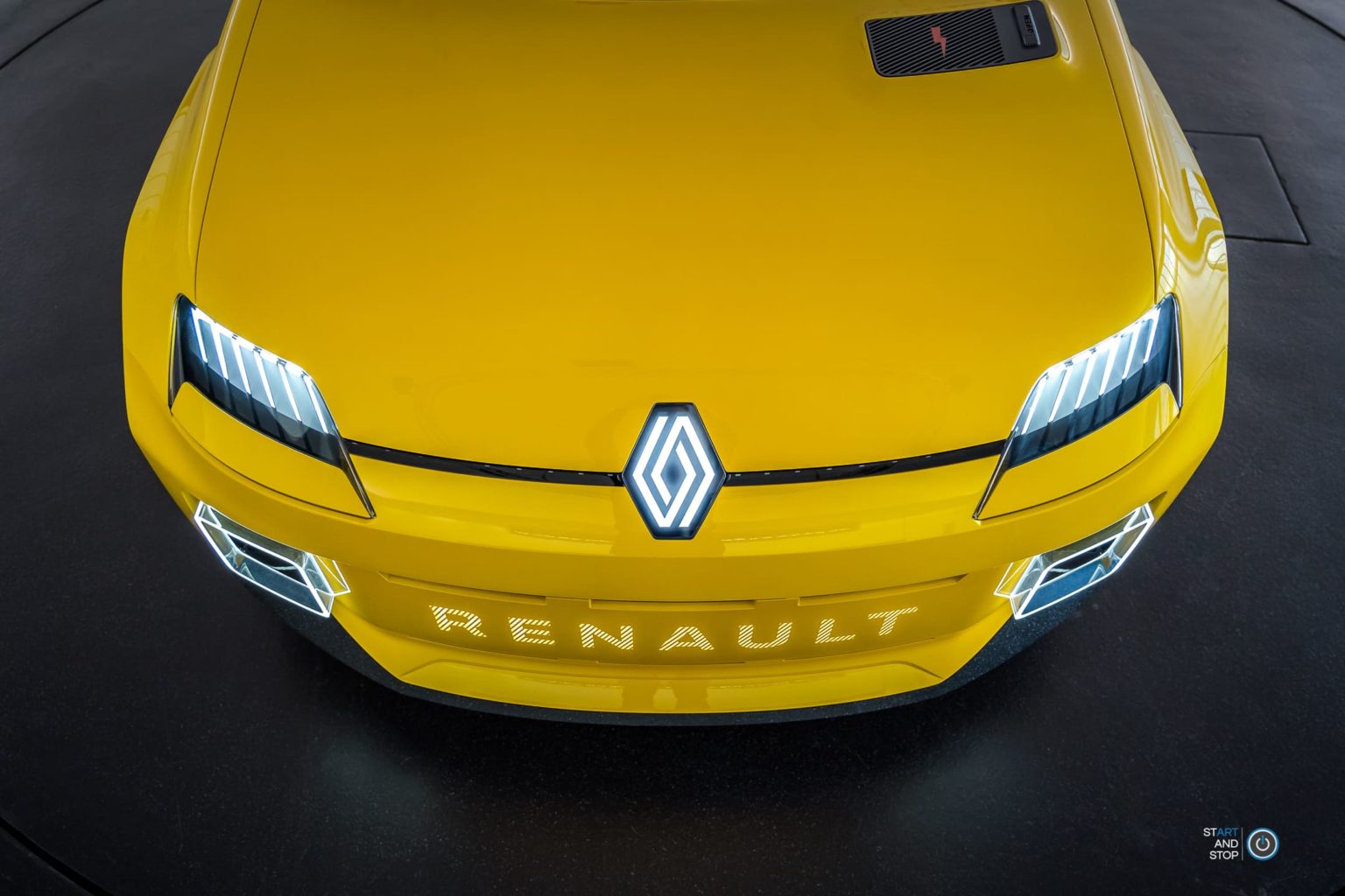 R5 Prototype shooting au centre de design Renault