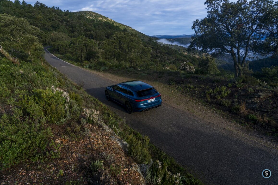A6 Avant e-tron : essai du break électrique Audi sous les nuages